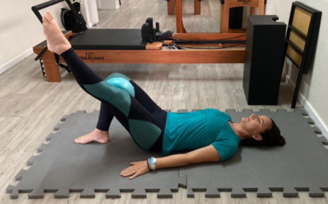 Idosos no Pilates: 5 exercícios que não podem faltar em suas aulas
