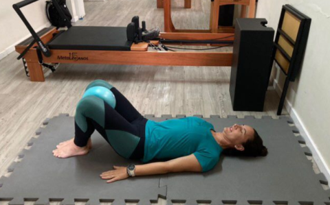 Idosos no Pilates: 5 exercícios que não podem faltar em suas aulas